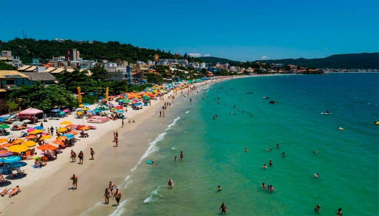 Dicas: As 5 melhores praias de Santa Catarina para passar o réveillon